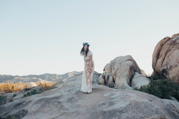 Maternity Photos in Joshua Tree – Oak + Oats