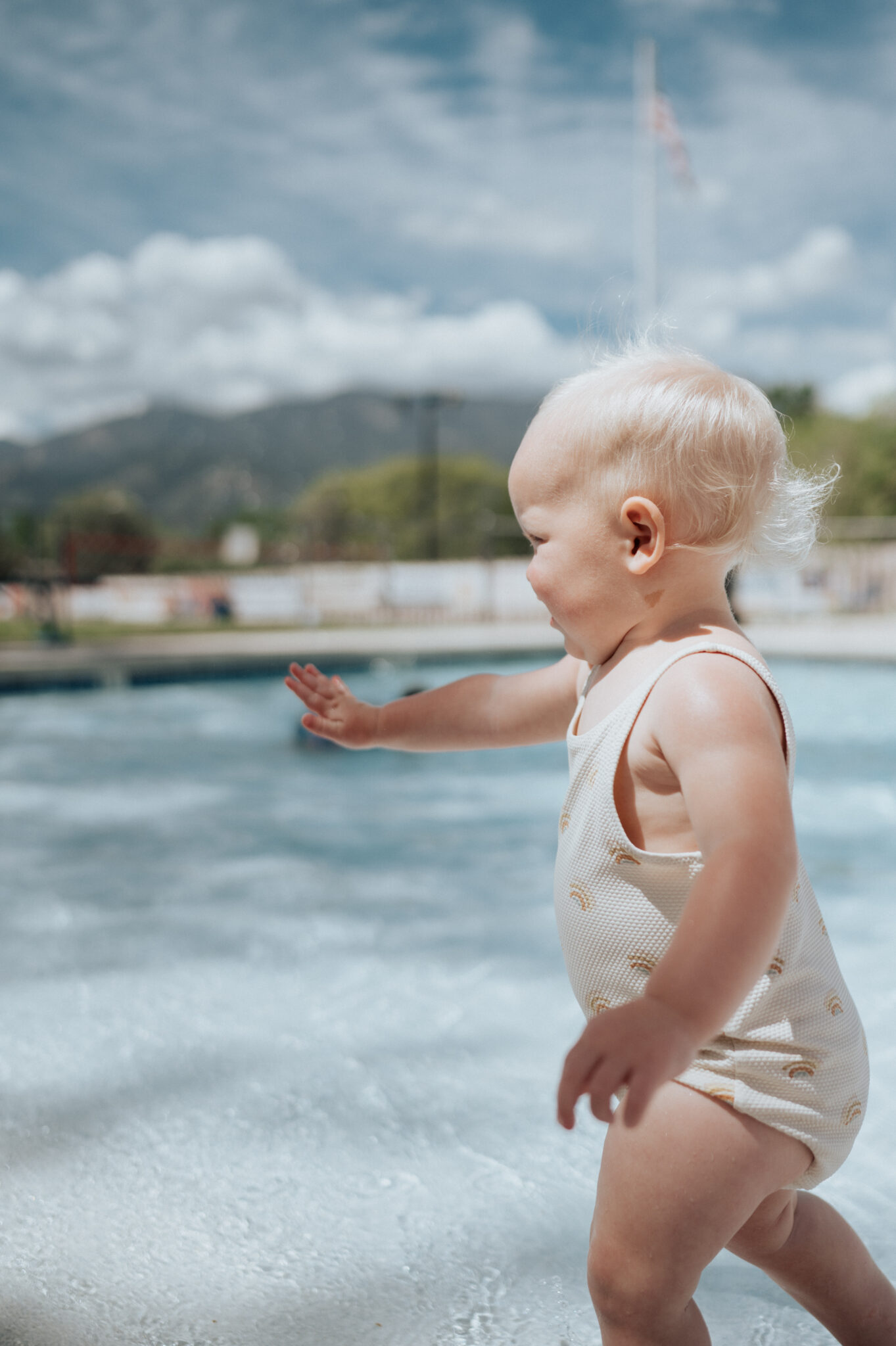 Back at the Pool – Oak + Oats