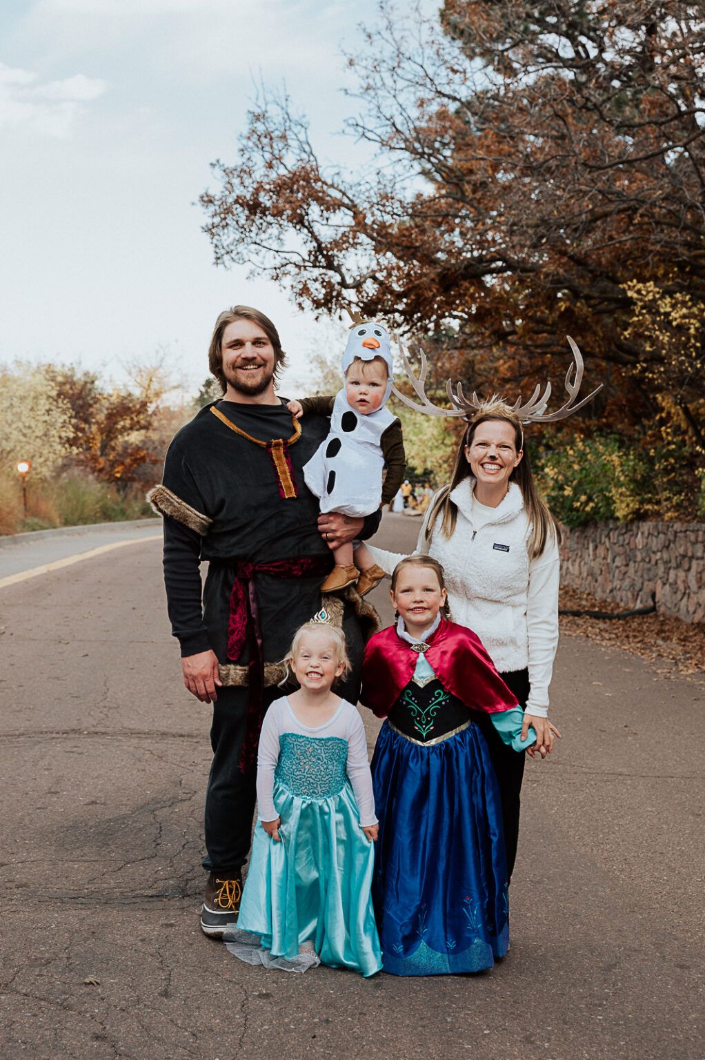 Boo at the Zoo: A Frozen Family Costume – Oak + Oats